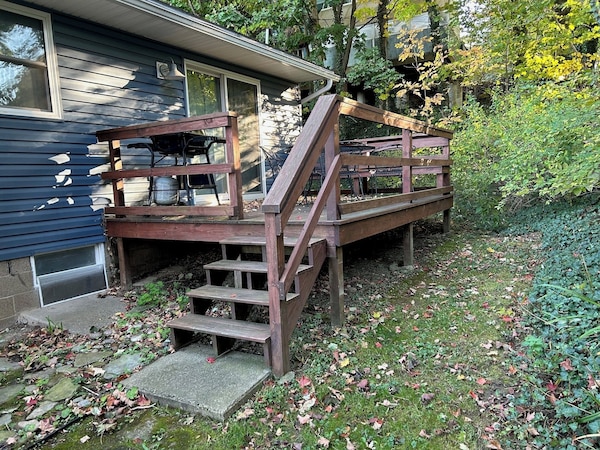 North East Lake House Unit #2 With Private Deck - North East, PA