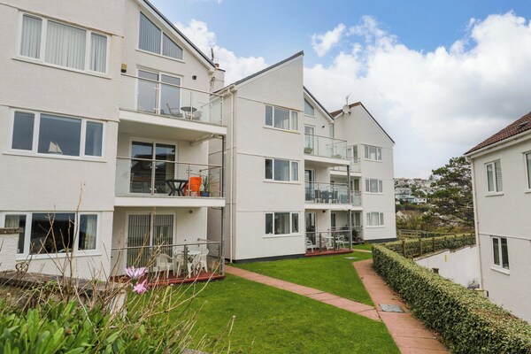 Godrevy View, Family Friendly, Country Holiday Cottage In Carbis Bay - Hayle