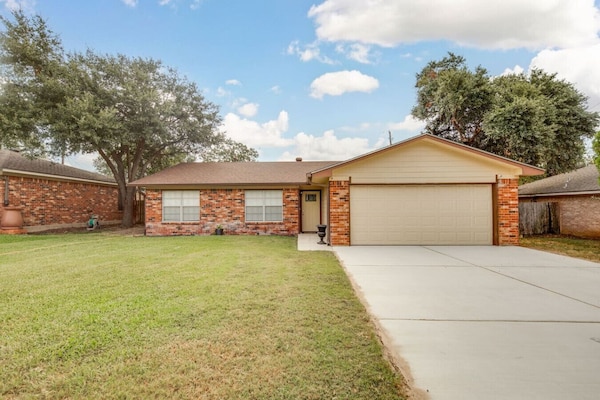 The Getaway In The Oaks - Bryan, TX