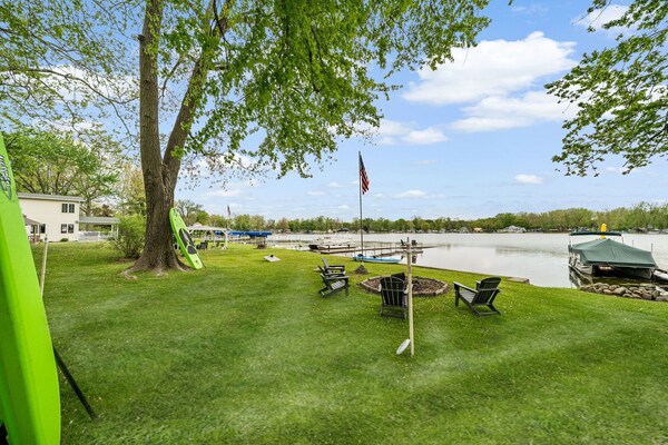 Little Barbee Lakefront Bungalow - Indiana (State)