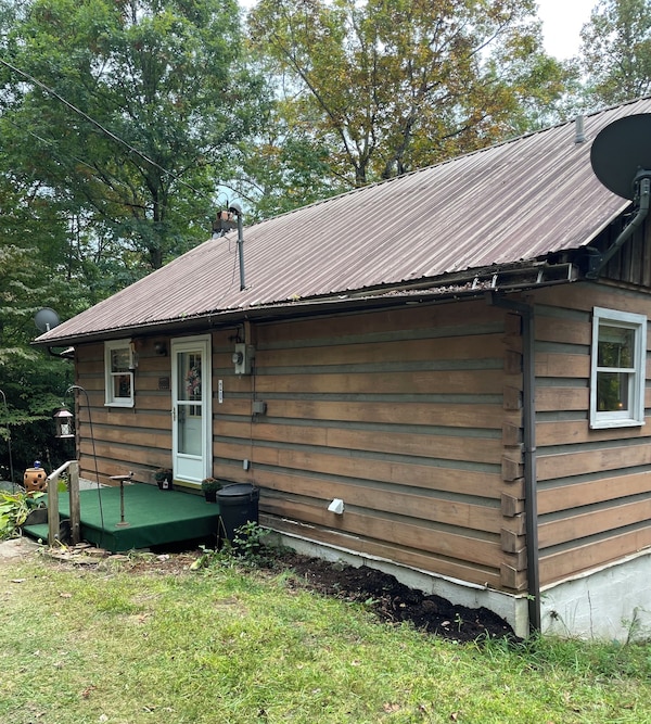Cozy Cabin For 4, 2 King Size Beds.  Porch With View Of Lake. Full Kitchen. - Robbinsville, NC