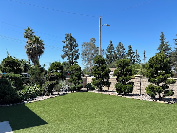3b2b House Huge Yard Nice Pool Bbq Grill Fire Pit Beautiful View - West Covina, CA