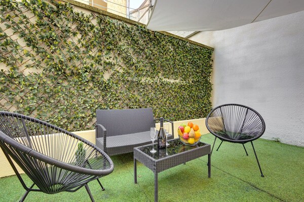 Tbs 132 - Appartement éLégant Avec Terrasse - Romainville