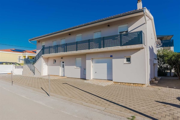 In The Center Of The Island Of Vir | 150m From The Beach Jadro | For 2-4 Persons - Vir