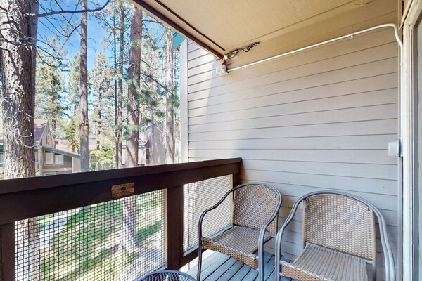 Two Bedroom Townhome W/ Loft, Private Beach, Pools, Hot Tub, Sauna, Resort Fun! - South Lake Tahoe, CA
