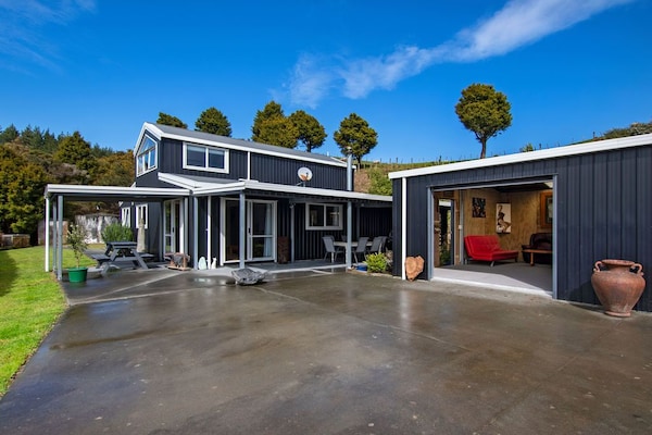 Totara Ridge - A Private Escape With Ocean Views\nwinter Weekly Specials - Waipu