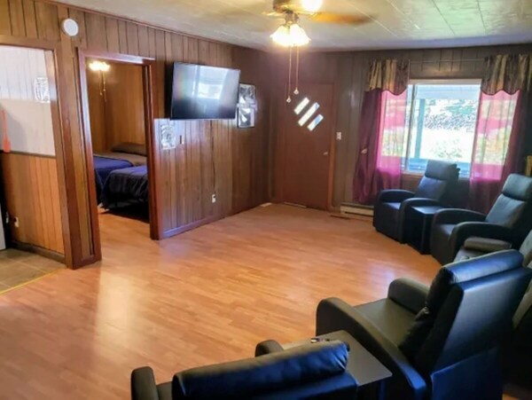 Cottage 3 In Kimball Next To Hmt Has Hot Tub/no Bunks. We Offer Atv Rentals! - West Virginia