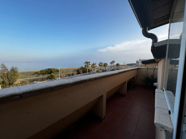 Apartment In Front Of The Sea - Locri