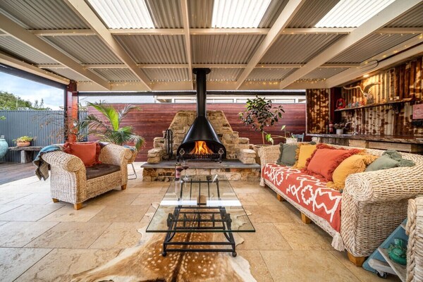 Laurant's Cottage~cute & Cosy Rustic Entertainer - Willunga