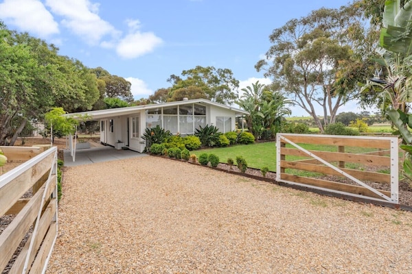 Wine Down Mclaren Vale ~ A Cosy Vineyard Retreat - McLaren Vale