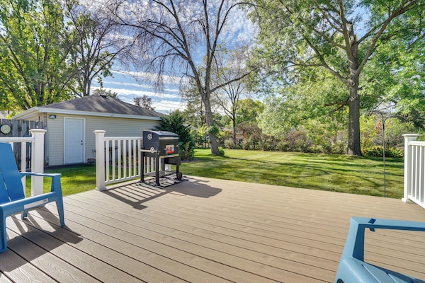 Spacious Cottage Grove Haven Near Downtown St Paul - Woodbury, MN