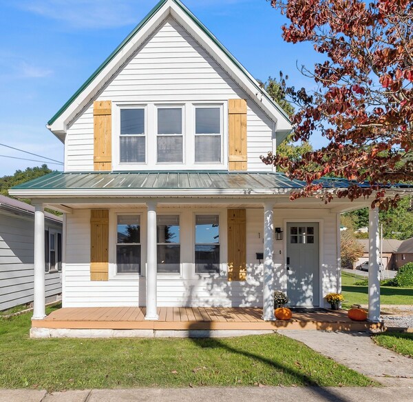 Charming 1-bedroom House In Welcoming Big Stone Gap Virginia! - Osaka