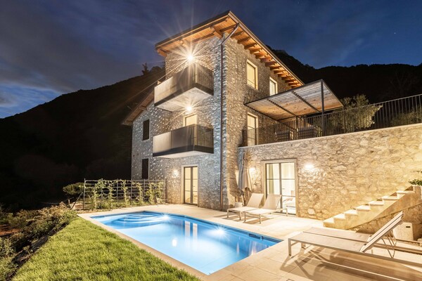 Villa 'Engardina' With Lake View, Wi-fi And Air Conditioning - Gardone Riviera