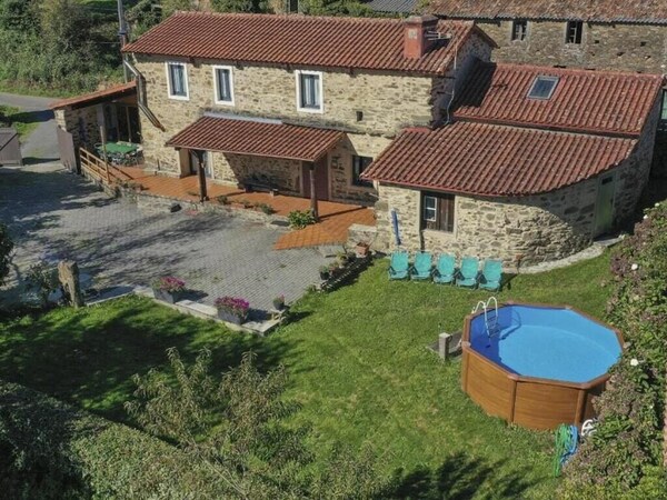 Casa De Vacaciones 'Fonte Do Barro Y Spa Opcional' Con Vistas A La Montaña, Piscina Privada Y Wi-fi - Órdenes
