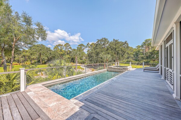 Luxury Beachhome Infinity Pool Chefs Kitchen Elevator Sleeps 14 - Seabrook Island, SC