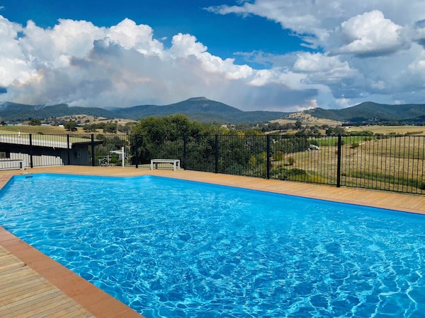 Cedar 2, Cedar 2 - Motel Room - Mount Buller