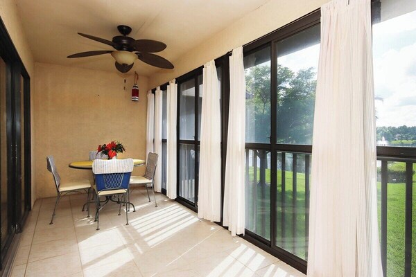 Spacious End-unit Condo With Loft In A Boater's Paradise - Above The Clouds - North Fort Myers, FL