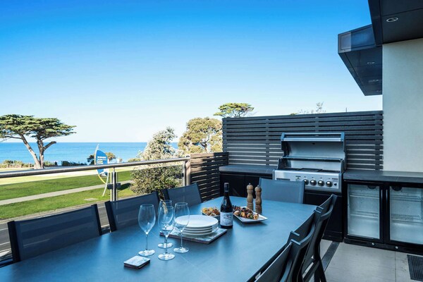 Luxury Meets Oceanfront Bliss On The Esplanade - Torquay