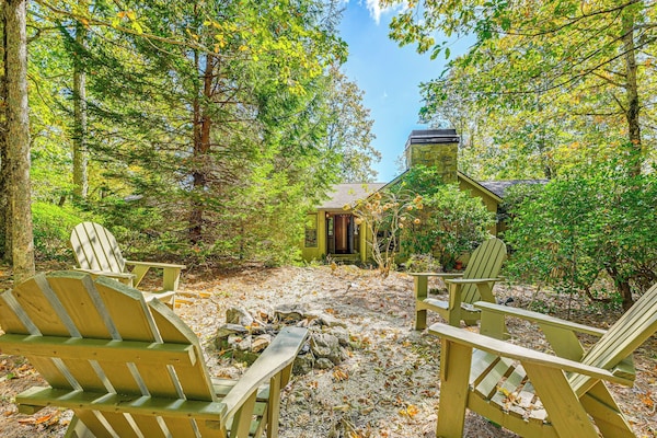 3 Mi To Crossroads: Mtn-view Cottage In Cashiers - Cashiers, NC