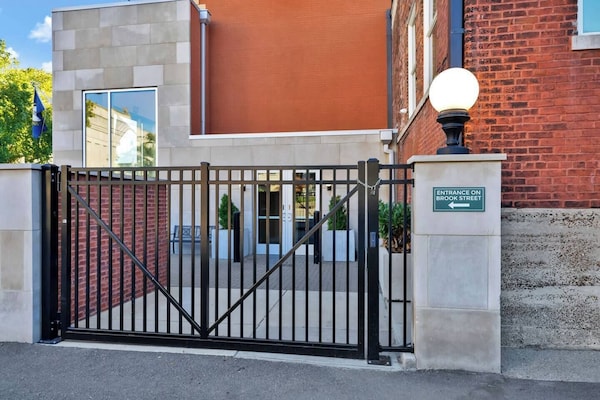 Churchill Stay Near Medical With Parking Spot! - Louisville