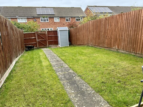 Lovely 3 Bedroom House In East  Cheltenham.  Ideal For Race Goers And Working Away From Home - Cheltenham