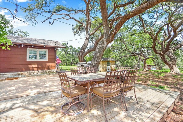Lawlis Lodge I Families, Star Gazing - Wimberley, TX