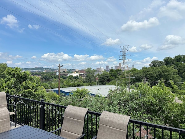 Ludlow Lodge W/ City Views - Cincinnati, OH