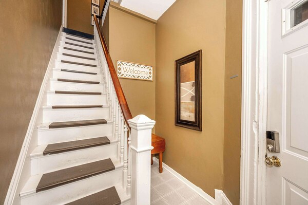 Historic Gem Russell Suite .5 A Downtown Dream! - Covington, KY