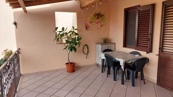 Appartamento Vacanze Il Filadelfo A Pochi Chilometri Dal Mare - Buggerru