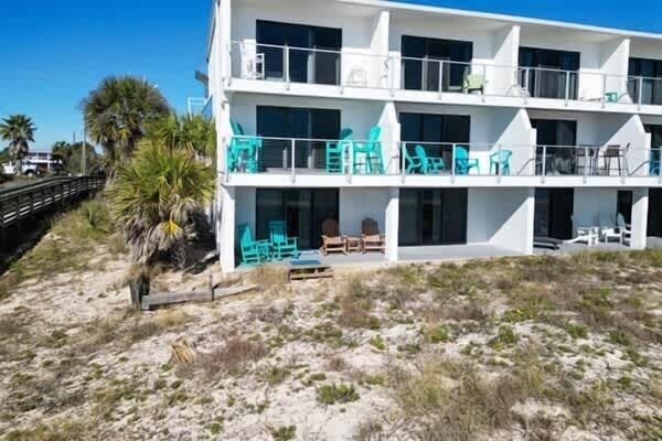 Villa A-1 Ground Floor Beach Front W/ Pool - Apalachicola, FL