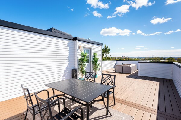 Luxe 4-bedroom House In Charming Jersey City, Next To Lightrail Into Nyc - New York City