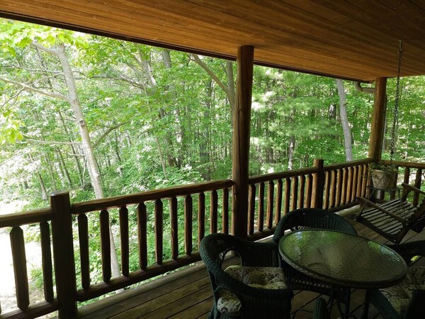 Chanticleer Cabins -Oak Cabin - Sturgeon Bay, WI