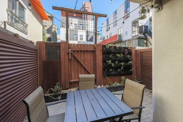 Luxury-award Winning Loft Townhouse, Top Location - San Diego, CA