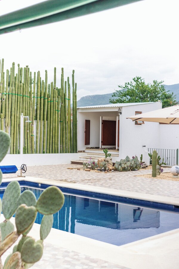 Bule Villas, 1bed/1bath;\nel Cielito Lindo: Fitness Room, Heated Pool, Wifi - Oaxaca
