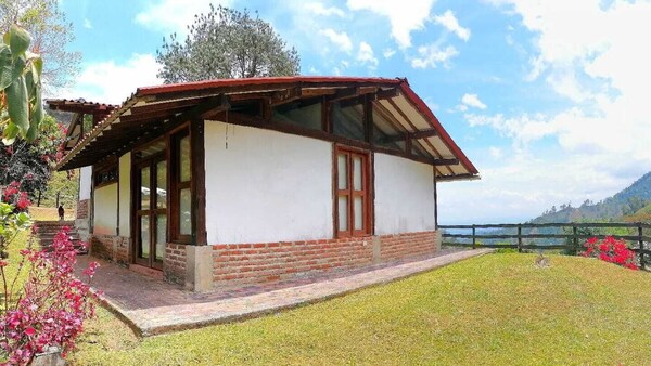Moiraecolodge - El Roble Cabin. Relax And Rest In Our Space - Buenavista