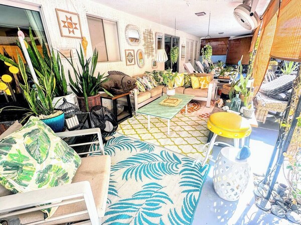 Your Vibrant Art-filled Mid-cent Modern Palm Springs Home Base, Close To D'town - Palm Springs, CA