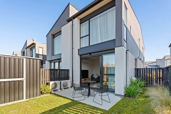 Albert Abode Summary: - Wanaka