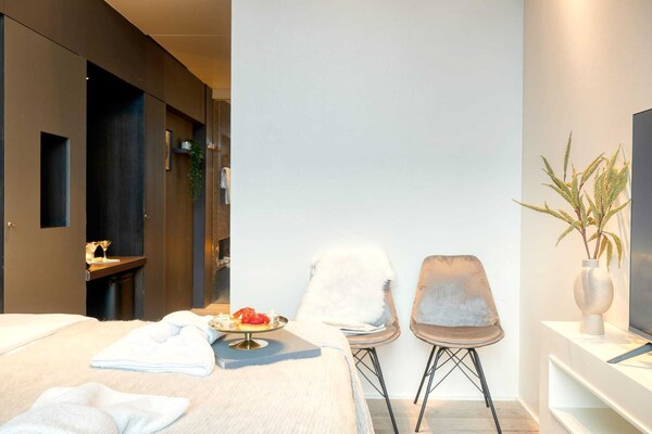 Ideal Terraced Studio Retreat In Ghent's Center - Sint-Martens-Latem