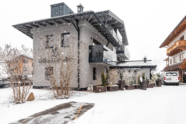 Apartment "Grauzone Grossarl App. Nr. 4 Shine" With Mountain View, Private Terrace And Wi-fi - Wagrain