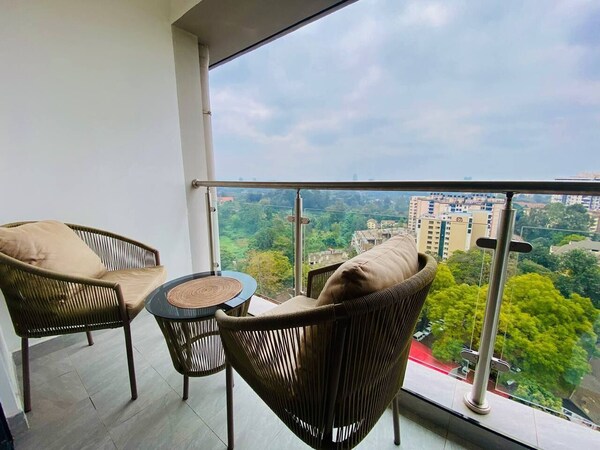 Top Floor 1 Bedroom With Amazing City Skyline Views Of Nairobi, In Kileleshwa. - Nairobi