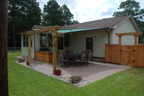 Relaxing Vintage Country 3-bedroom Home With Wifi And Ac In Delightful Richlands - Jacksonville, NC