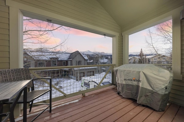 Aspen Trail Junction: Main St, Walk To Peak 9, Shared Pool & Hot Tub, Shuttle - Frisco, CO