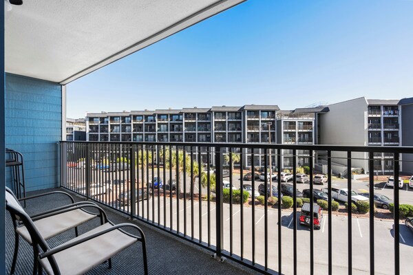 B325 At The Myrtle Beach Resort: Escape To Paradise: Stunning Ocean Views - Surfside Beach, SC