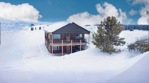 Northern Lights Retreat+7brms+ac+hotub+30milesynp - Island Park, ID