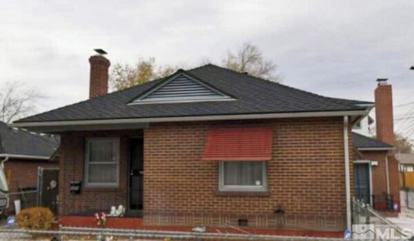 Midtown Reno Plumas Bungalow - Sparks, NV