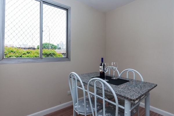Air-conditioned 2-bedroom Apartment Close To Everything, Pet And Child Friendly - São Paulo