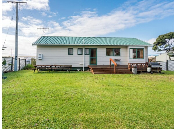 Wine Downtime - Mangawhai Holiday Home - Mangawhai