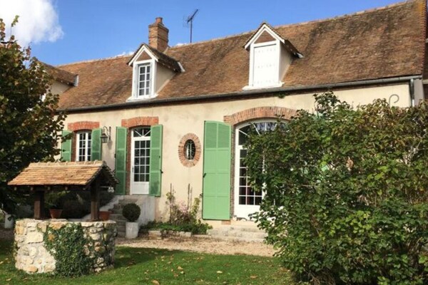 Maison De Campagne Avec Un Grand Jardin - Montereau-Fault-Yonne