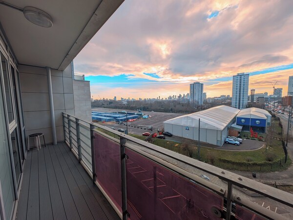 Amazing  Flat With A View In The Heart Of Stratford 25 Minutes From City Center - Stratford