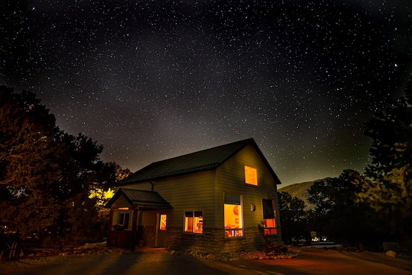 Salida Cabin Rentals Close To Monarch Mountain And Hot Springs - Salida, CO